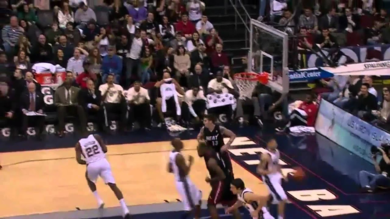 LeBron James 360 layup vs New Jersey Nets - YouTube