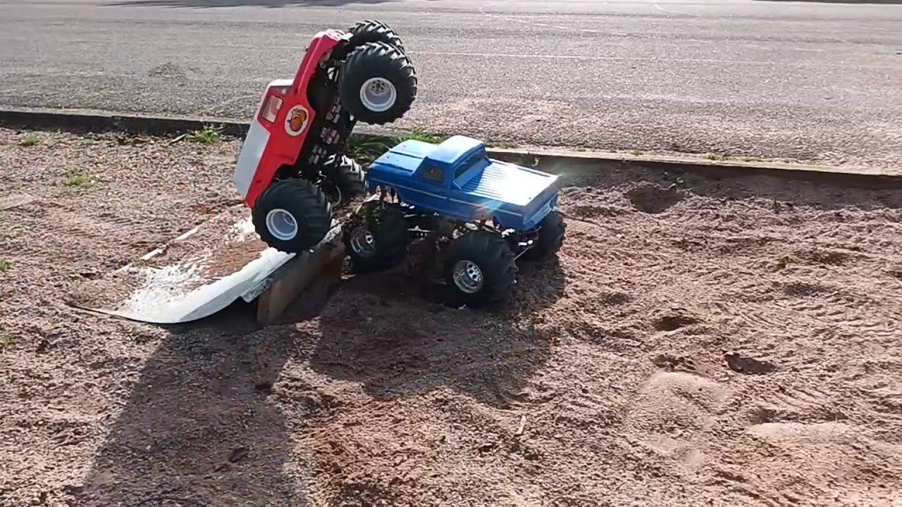 Tamiya Monsters: TXT-2, Jugg 2 - YouTube