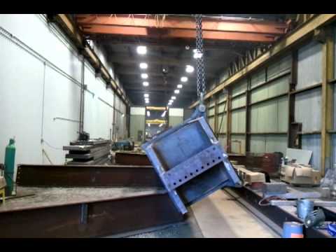 Flipping a 27 ton beam - YouTube