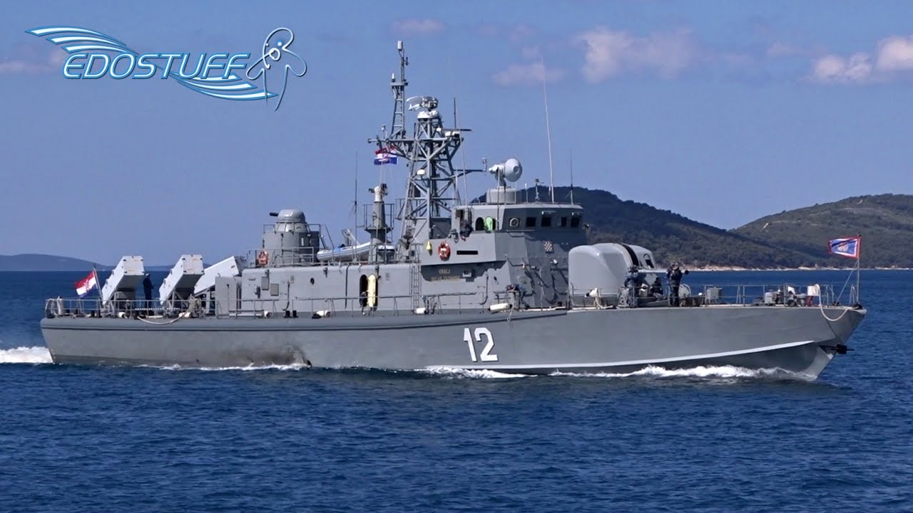 Hrvatska Ratna Mornarica / Croatian Navy - Entering Split Harbor & OSRH ...
