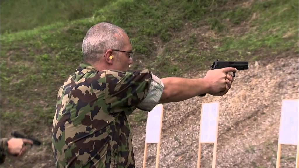 Einsatzbezogene Ausbildung KFOR SWISSCOY und EUFOR LOT - YouTube