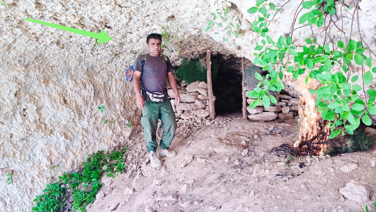 Building a cave in a mountain pass: Camping World - YouTube