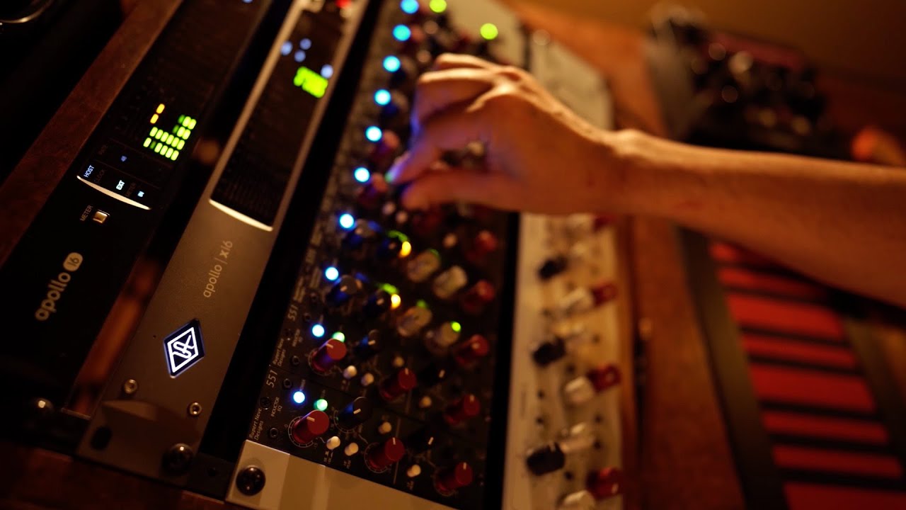 Amon Tobin Studio Tour (Trailer) - YouTube