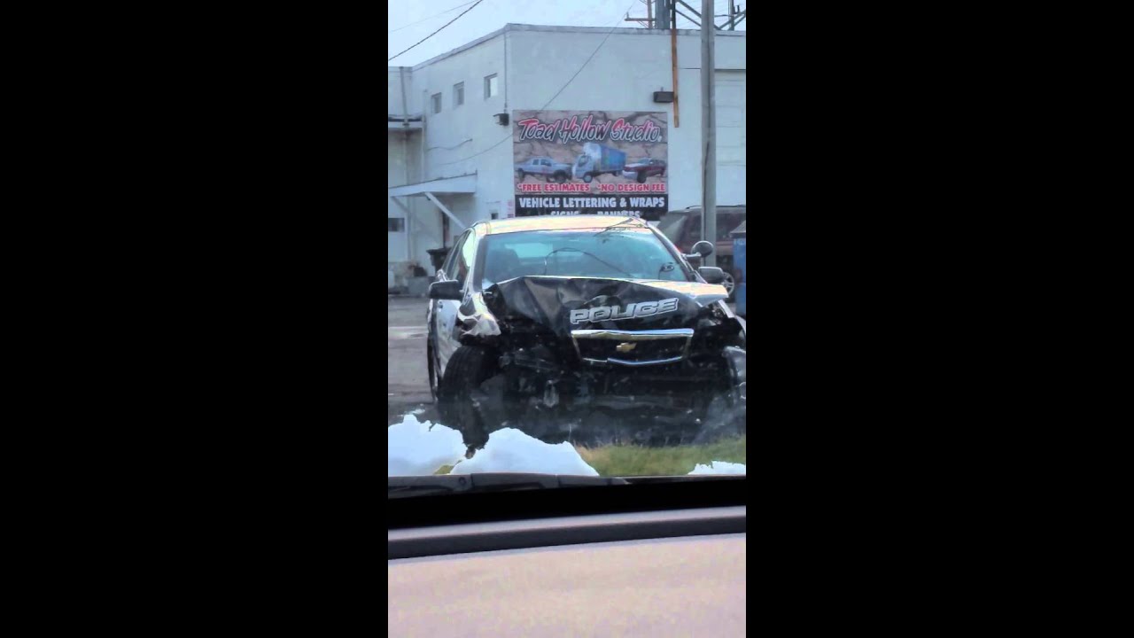 Smashed up cop car - YouTube