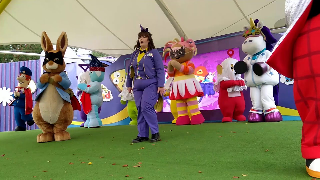 CBeebies Land Monster Ball Show - ALTON TOWERS - YouTube