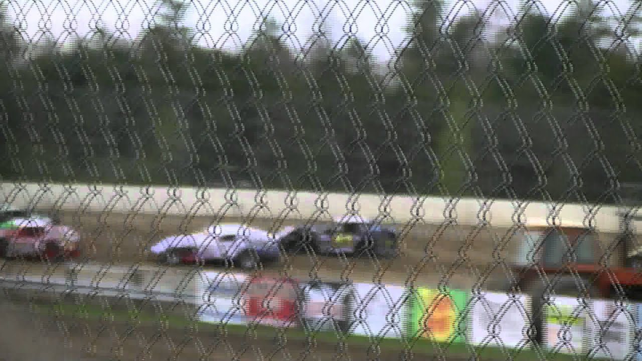 Dirt track racing at Brainerd MN - YouTube