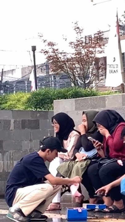 Prank cod cd depan cewe #funnyprank #prank #kontenprank #prankbarbar #funny - YouTube