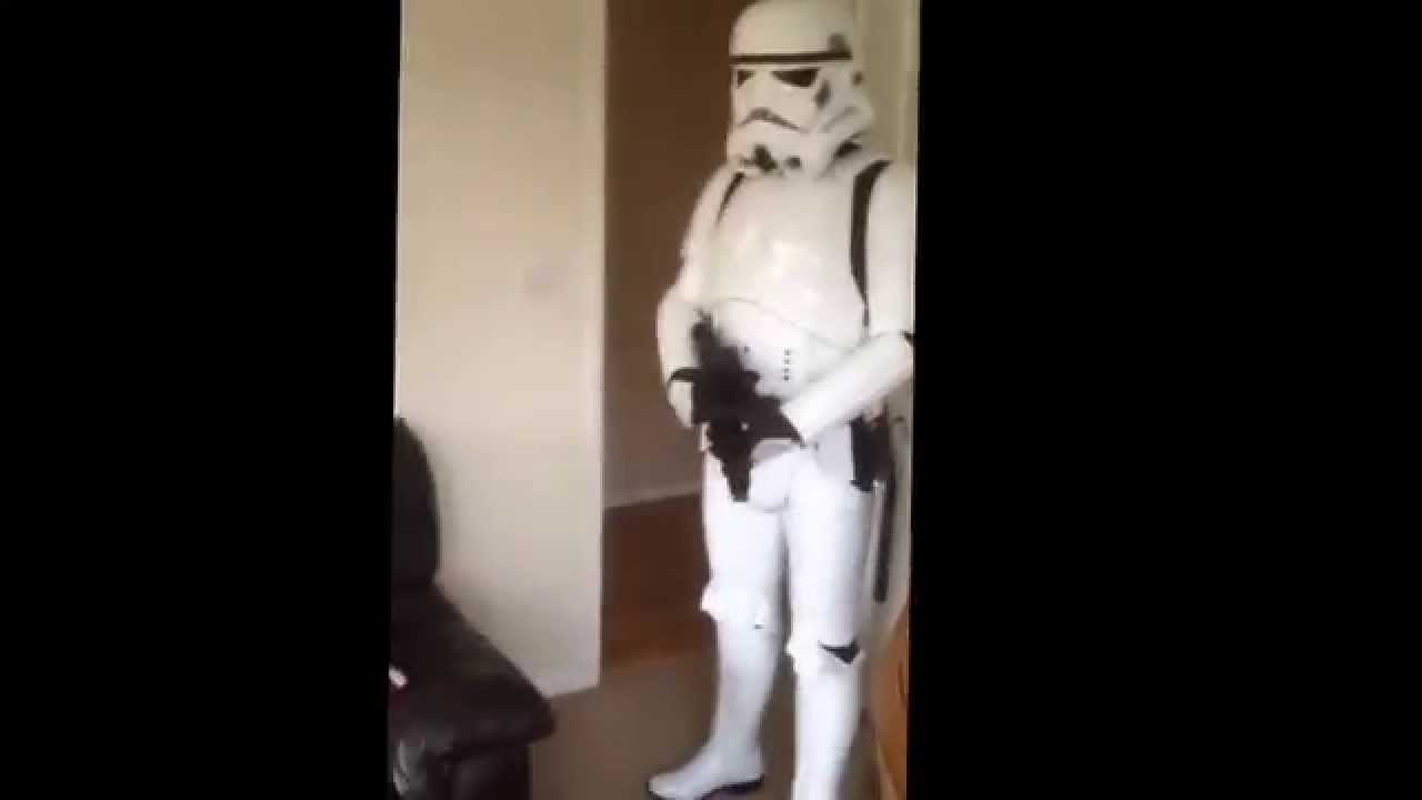 Star Wars Stormtrooper dad surprise's kids - YouTube
