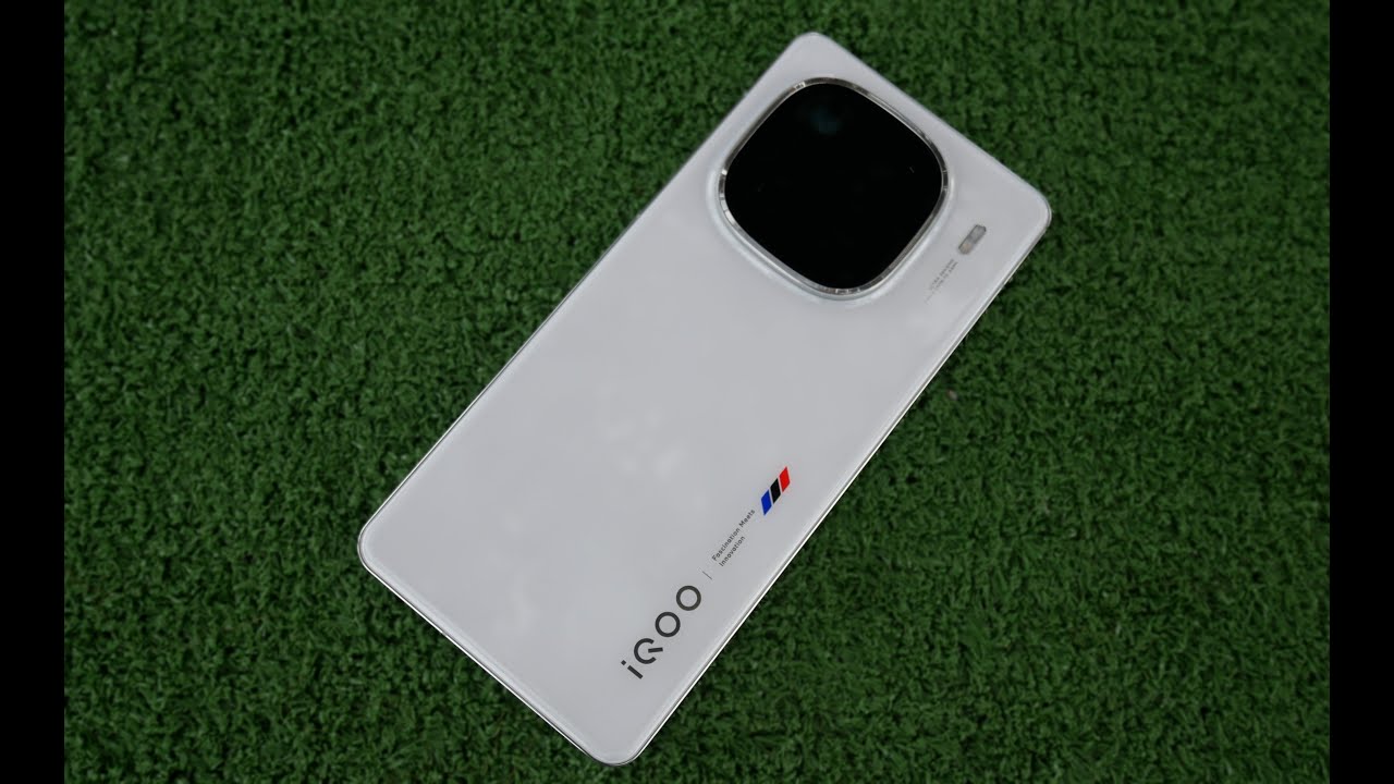 iQOO 12 4K 60FPS Rear Camera Video Recording Sample Review - YouTube