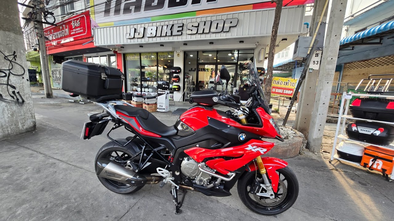 Review BMW S1000XR top box SHAD TERRA TR48 Black - YouTube