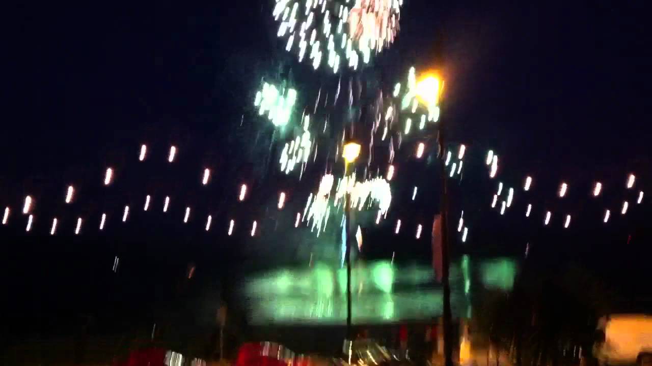 Isle of Man TT fireworks 2011 - YouTube