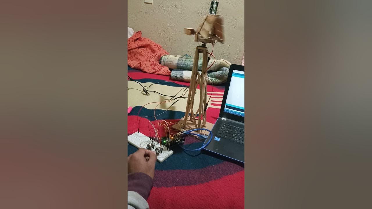 robot 2 gdl - YouTube