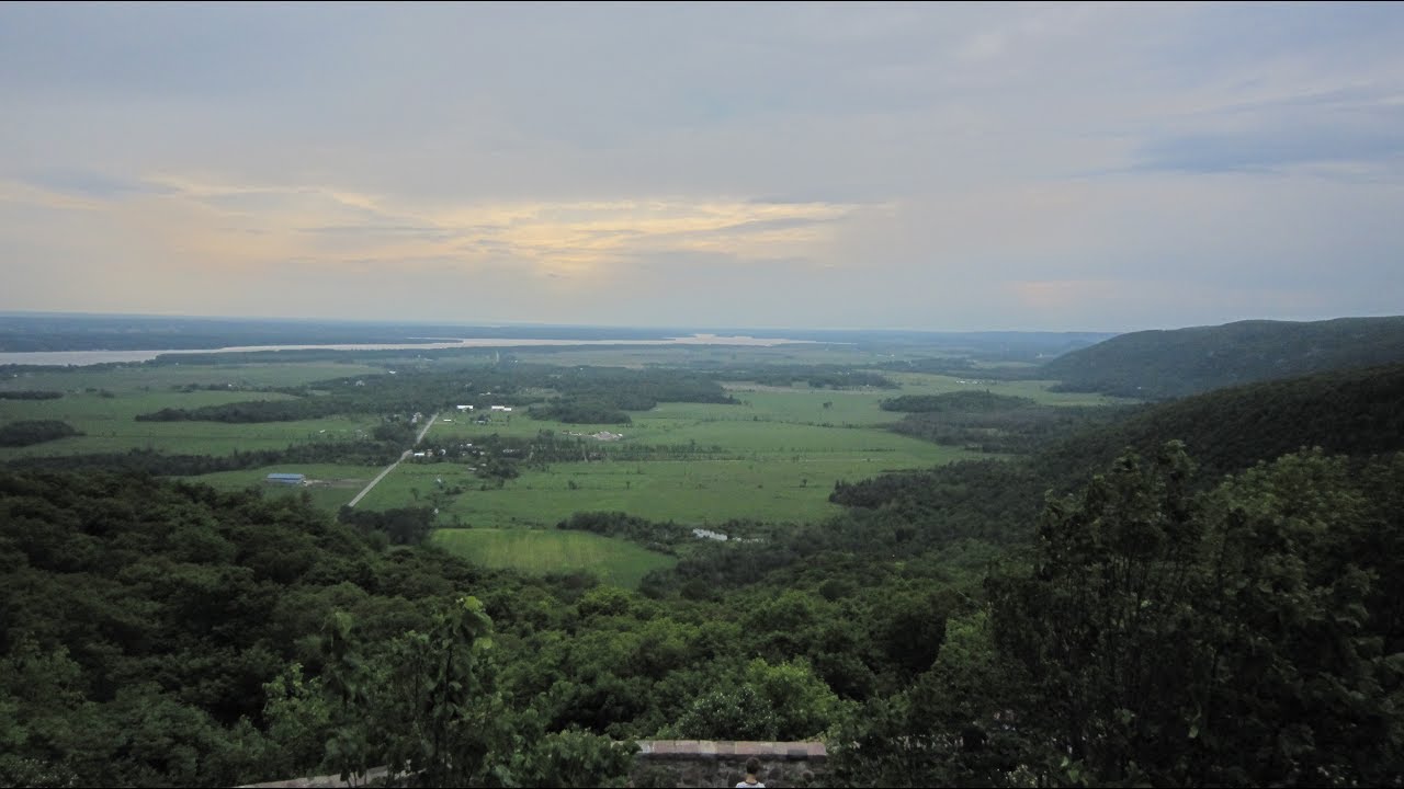 Gatineau Park Champlain Lookout and Trail - YouTube