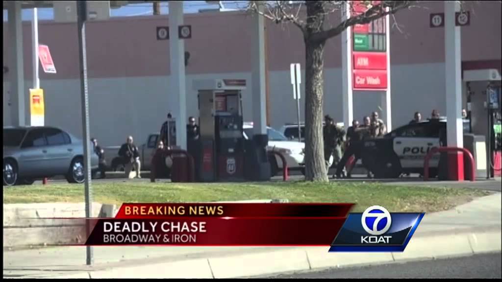 Witnesses capture photos of police swarming stolen cop car - YouTube