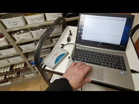 How to use the vernier force platform - YouTube