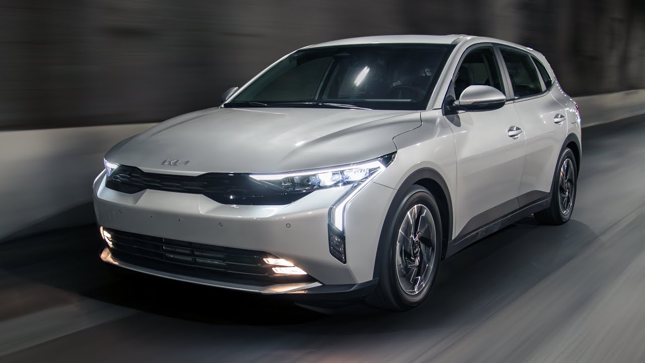 Kia K3 Hatchback 2024 - Impresiones de manejo - YouTube
