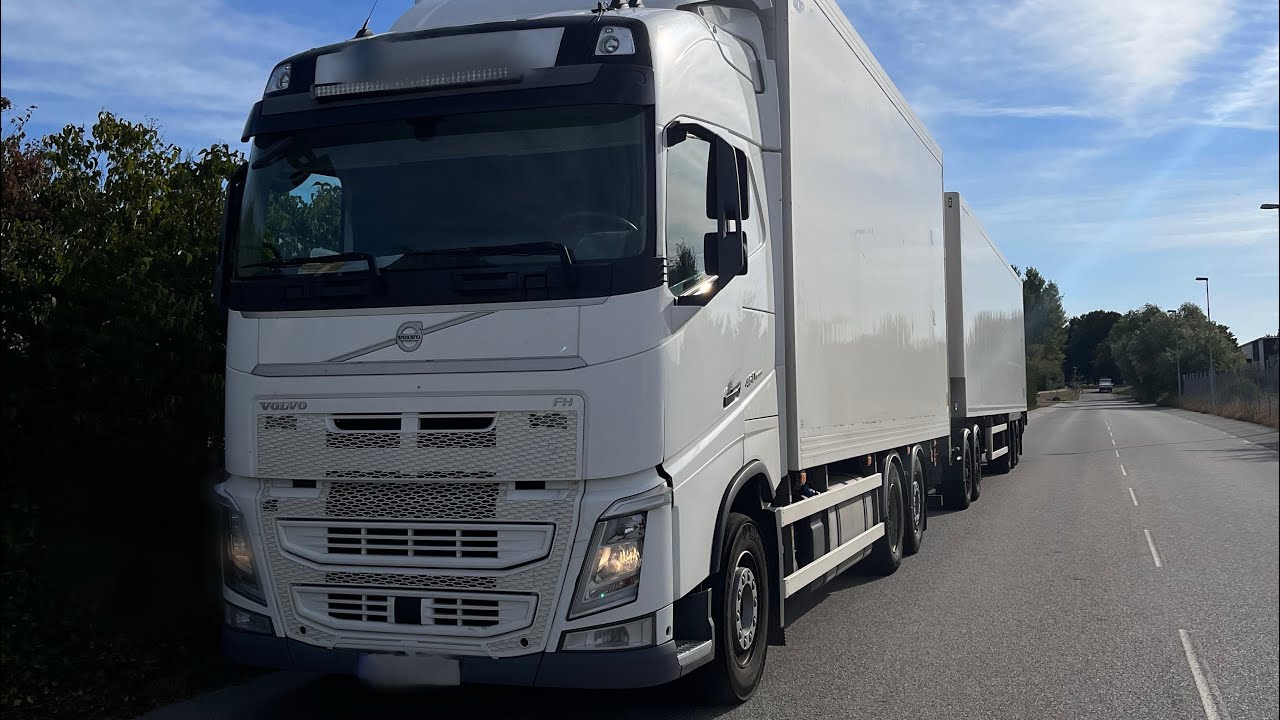 Day In The Life Of A Truck Driver! - YouTube