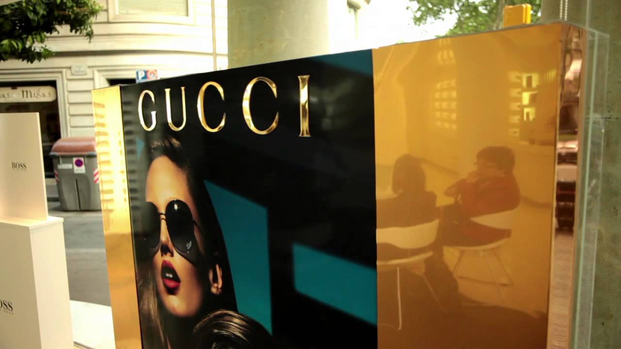 Gucci International Window Displays - YouTube