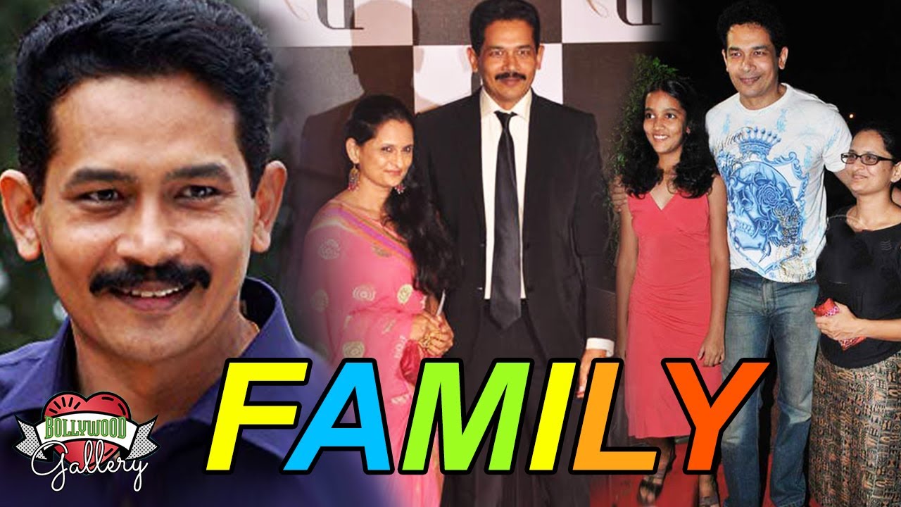Atul Kulkarni Family With Wife, Career & Biography - YouTube