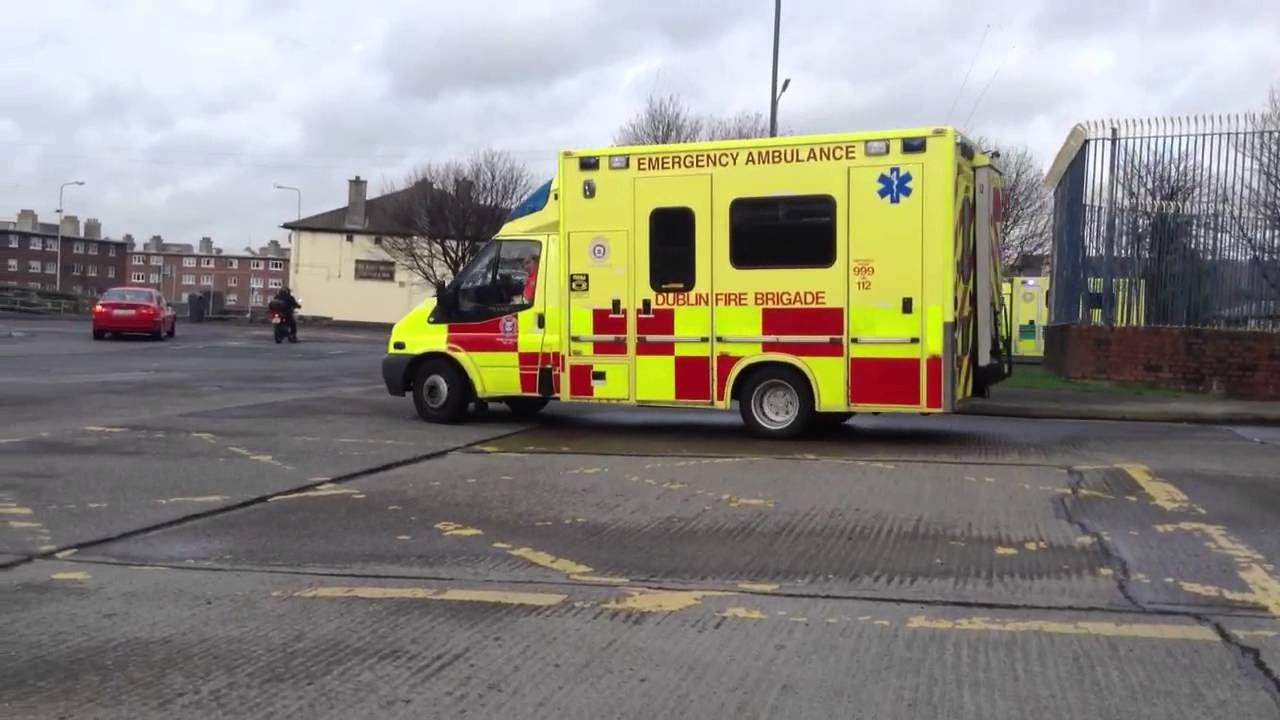 Dublin Fire Brigade (R8) + HSE Ambulance - YouTube