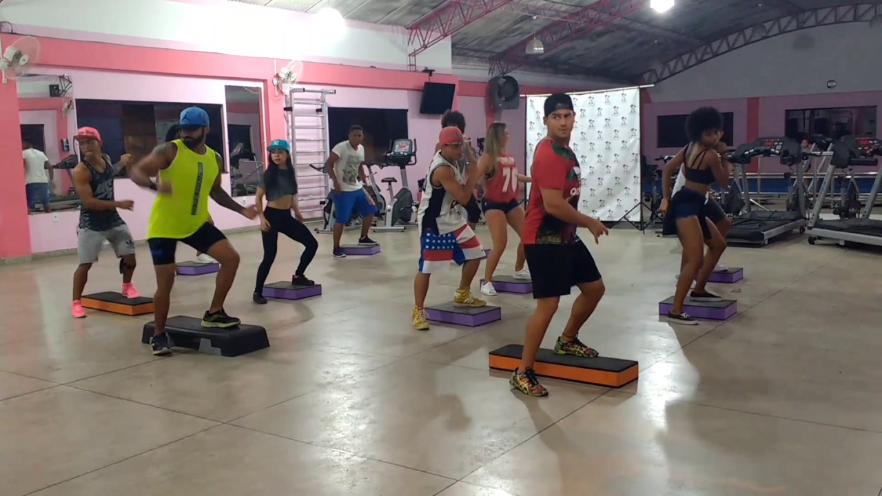 Aula de Step Ludmilla - Cheguei Funk Brasil #StepDance - YouTube