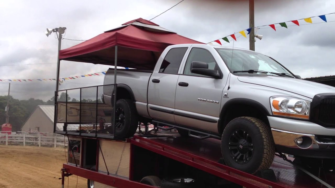 06 Dodge 2500 Cummins on Dyno - YouTube