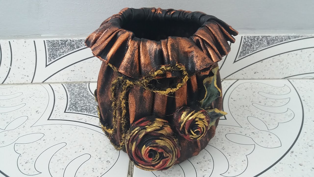 Vas pentru flori din material de blugi--Flower pot of jeans material ...