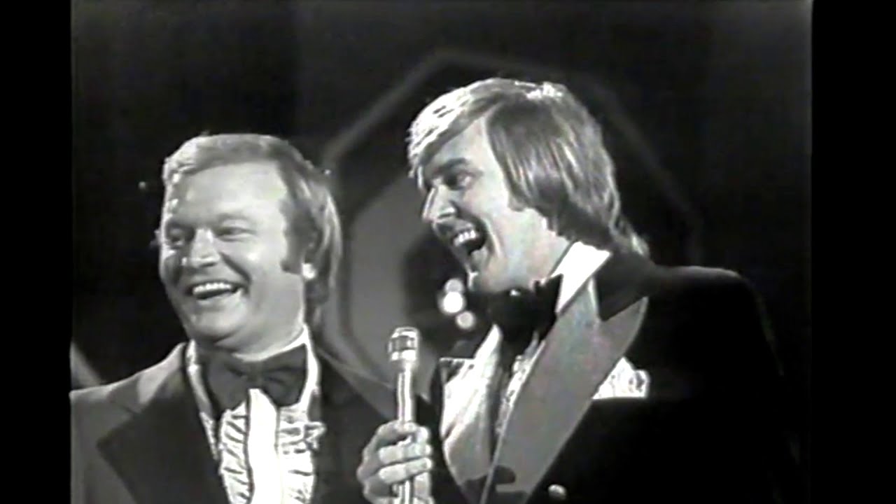 Dallas Brooks Hall 1975 - The Soliloquy from 'Carousel' - YouTube