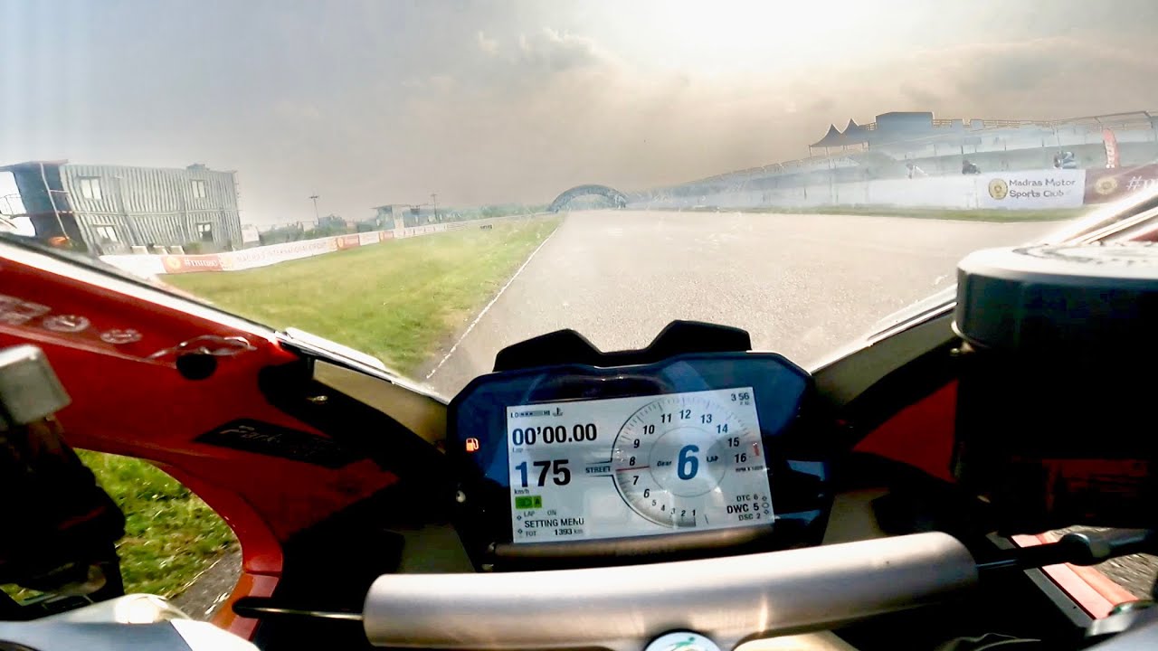 Track day at MMRT on a Ducati Panigale V4 - YouTube