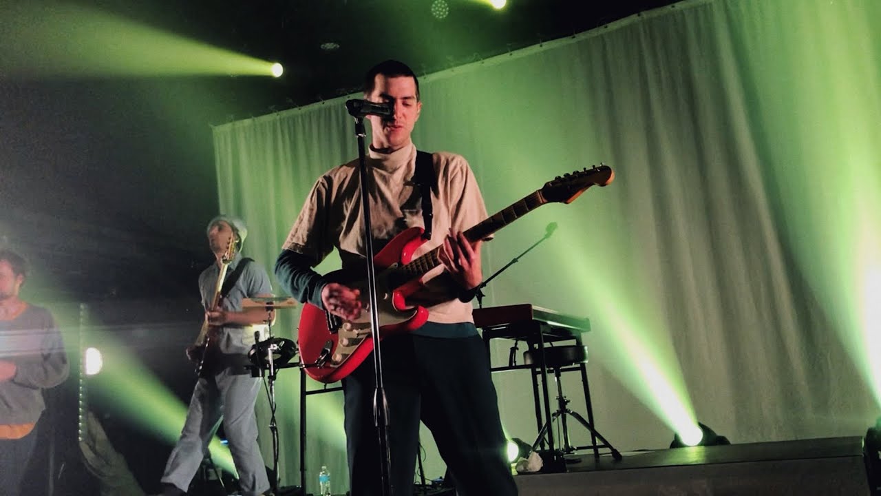 back around/pure gold - half•alive [live] @ the granada - YouTube