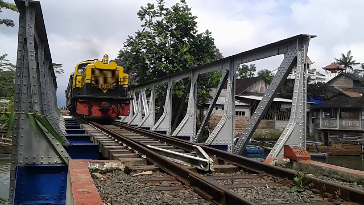 Kereta Api Ambarawa icon Wisata - YouTube