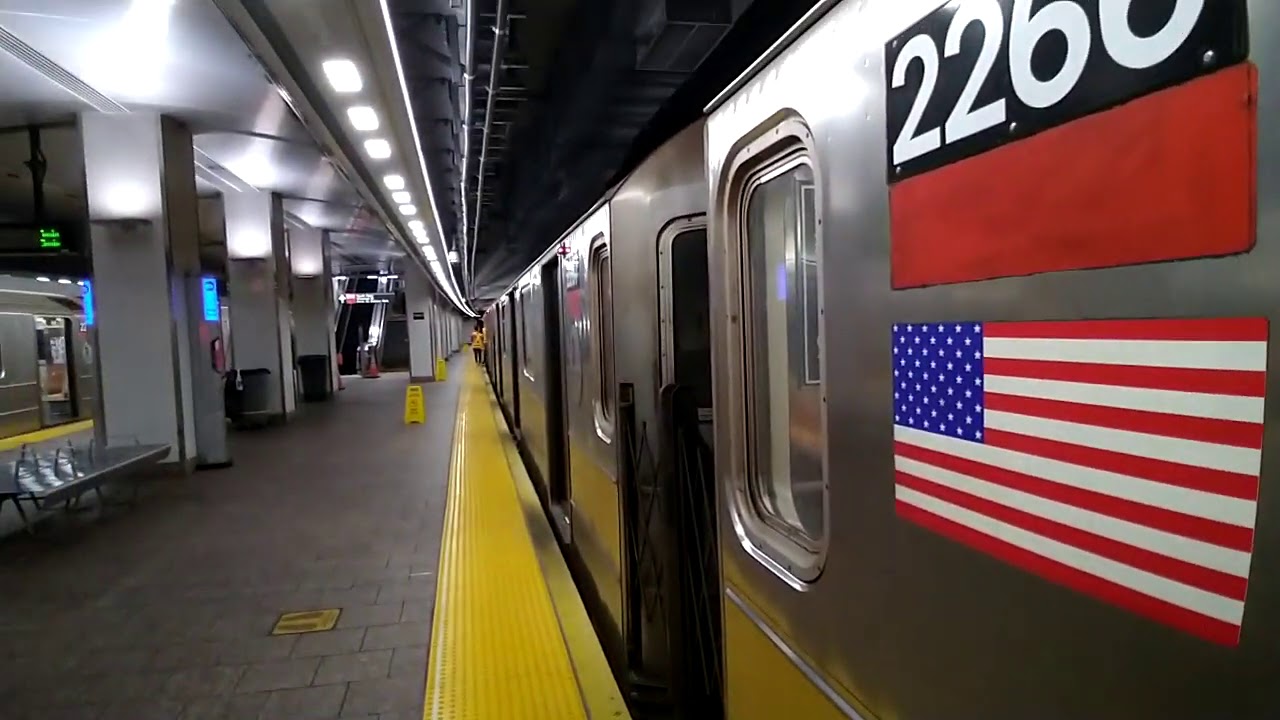 MTA NYC trains IRT BMT trains 1 R & W trains at South Ferry/Whitehall ...