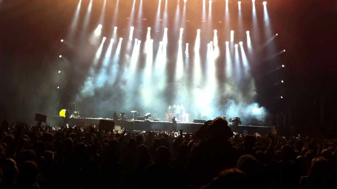 Coldplay - goodbye @ Rock Werchter 2011 - YouTube Music