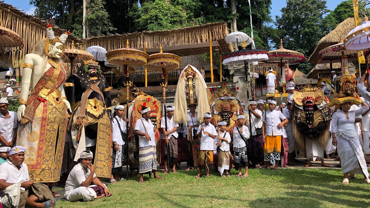 Sesuhunan Ratu Agung Sakti lan Ratu Lawe Lawe Tedun ke Pengaruman Ageng ...