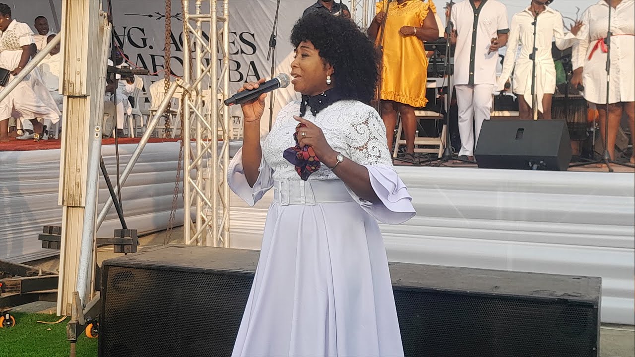 Watch LEGENDARY Mary Ghansah's EPIC performance at EMPRESS GIFTY'S MUM ...
