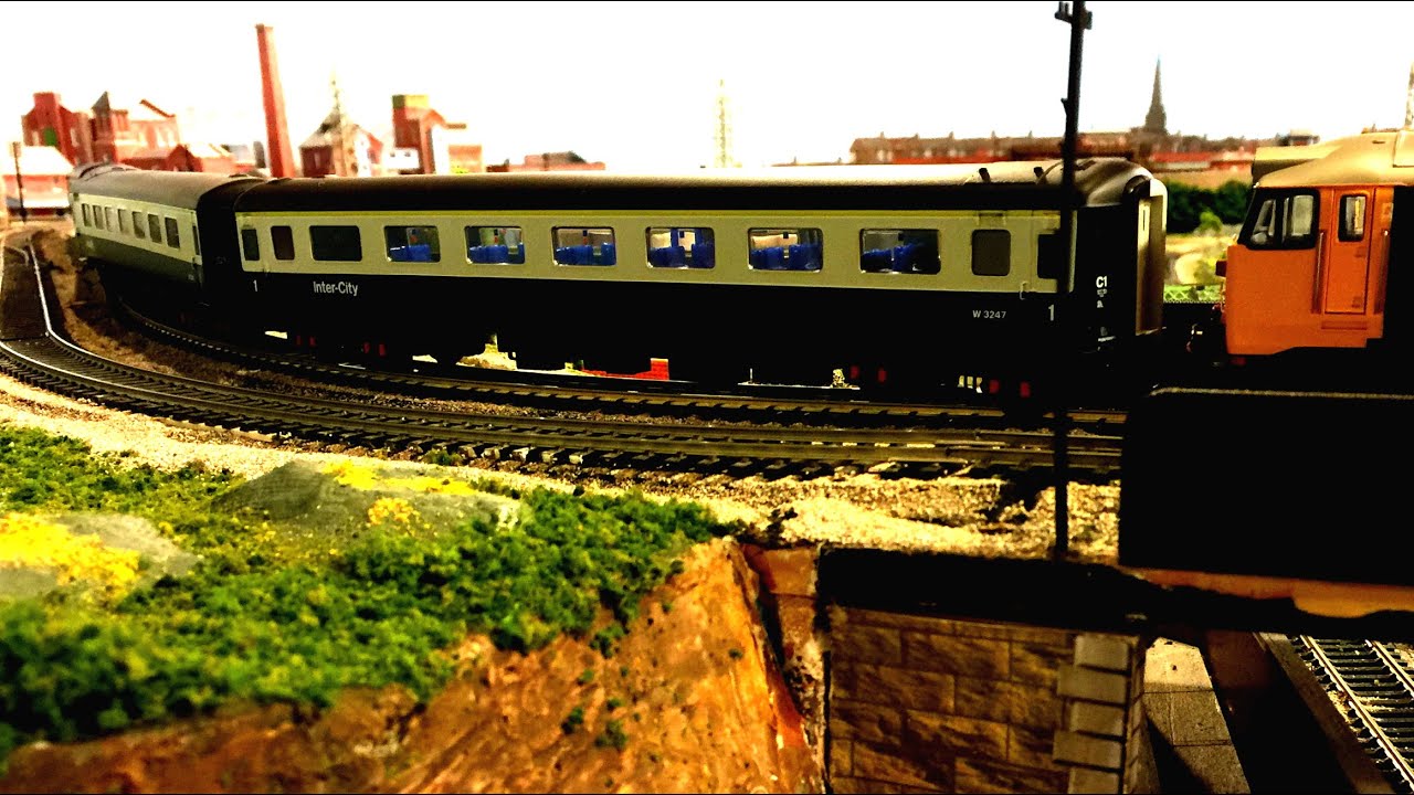 Farland Howe - Hornby's new Mk2 Intercity Coaches with lights - #103 ...