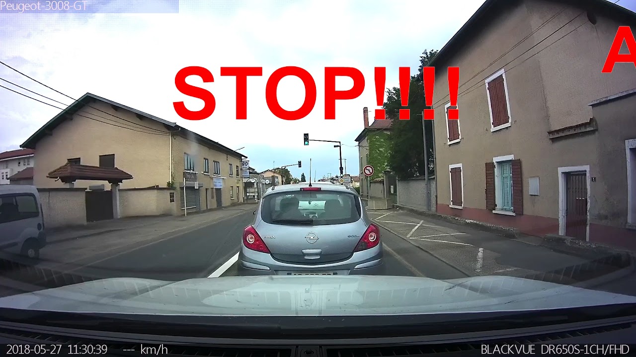 Active city brake - YouTube