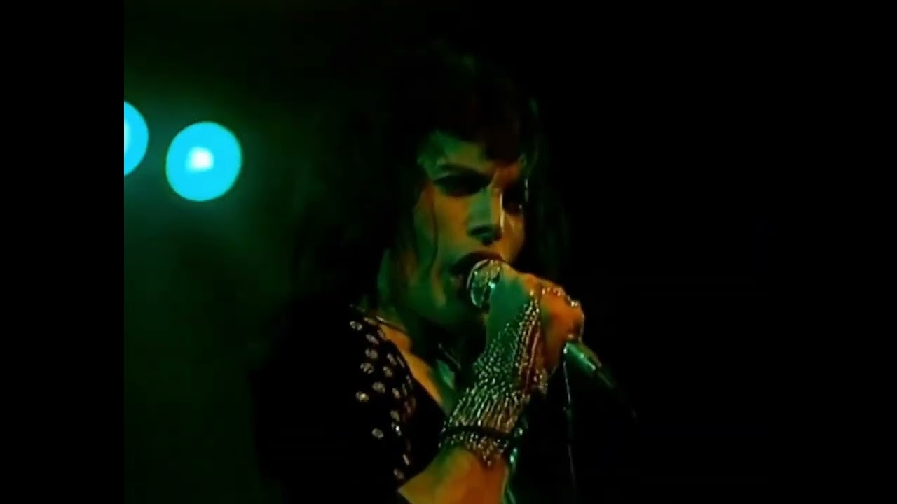 Queen - Liar (Live At The Rainbow Theatre: 19/11/1974) - YouTube