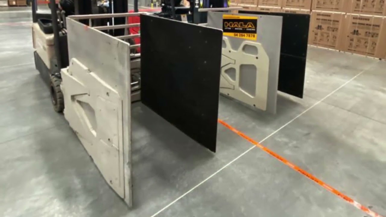 Heli Forklift with Carton Clamp Attachment - YouTube