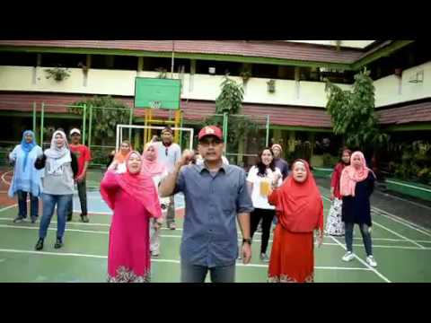 Emak emak VS Bocah bocah