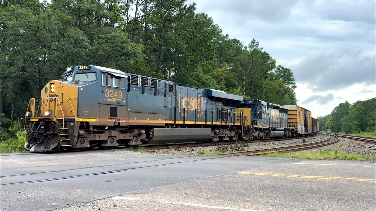 CSX ES44AC-H 3249 with SD40-3 Leads M457-04 at Callahan, FL - YouTube