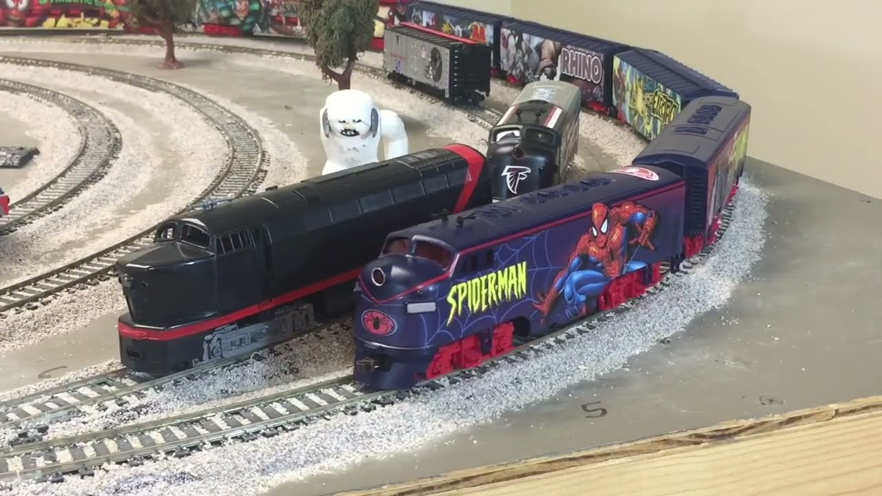 Spider-Man Train Hawthorne Village Bachmann LONG HO Scale Set - YouTube