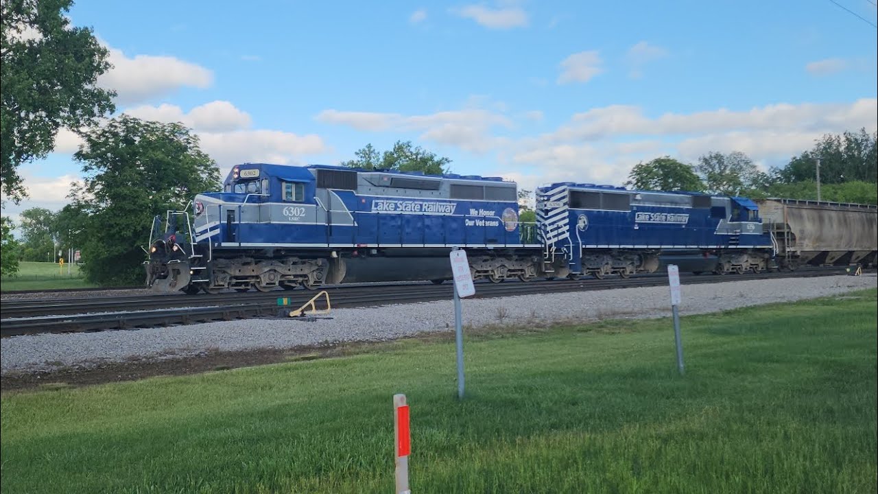 LSRC 6302 & LSRC 6356 Enters Saginaw Yard Northbound - YouTube
