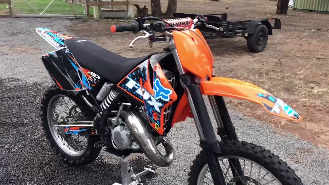 Giving the ktm a rev - YouTube