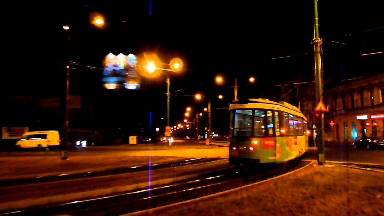 Arad: piata Podgoria. GT4 tram ex-Ulm (AR 00145) - YouTube
