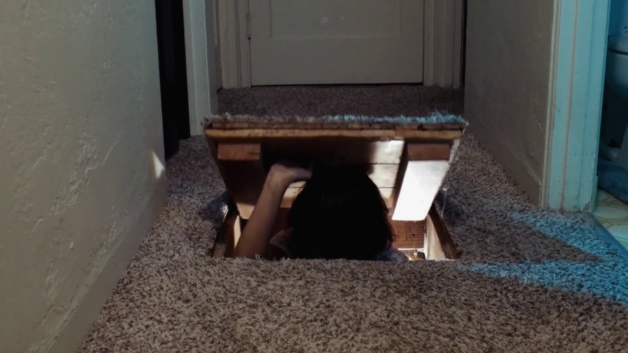 CRAWL SPACE - 15 second horror short - YouTube