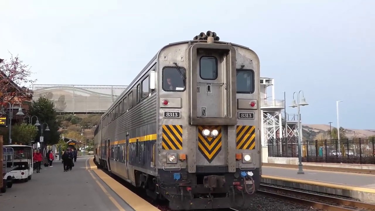 Amtrak 524-Capitol Corridor-MTZ-8313 Cab Car Leads, #2106 SC-44 at Rear ...