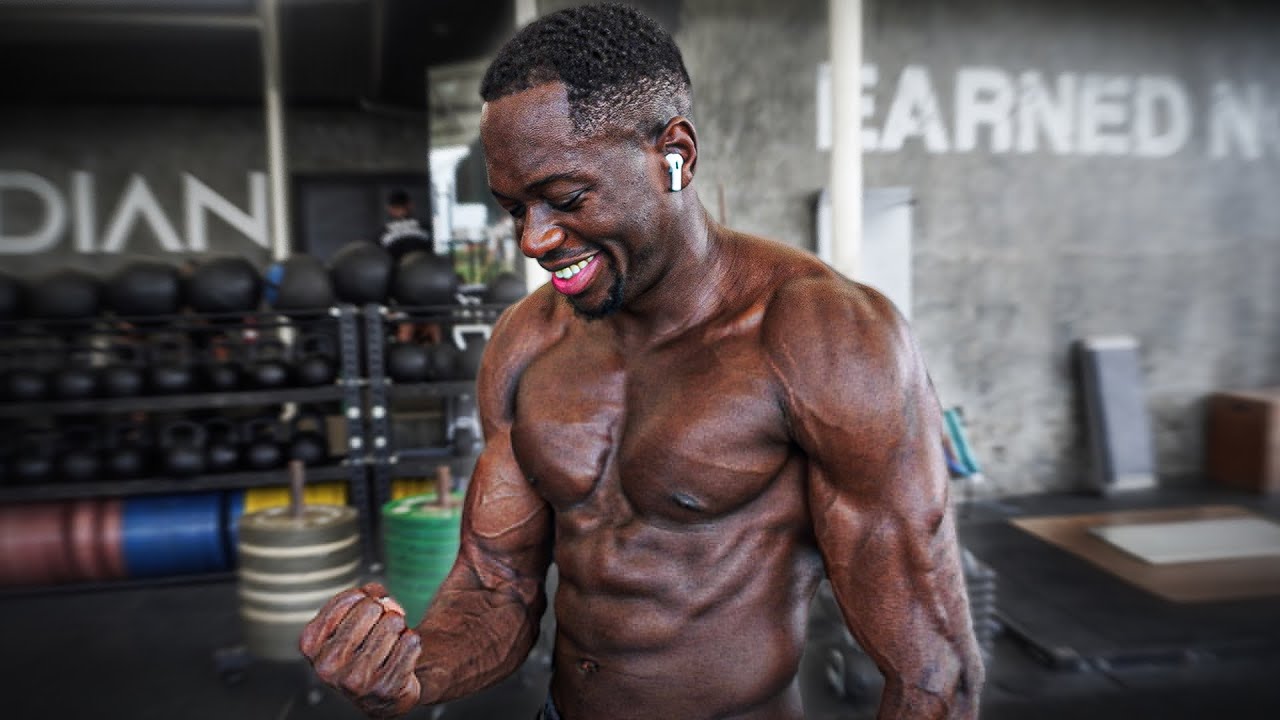 Comment devenir musclé sans salle — juste avec ton poids - YouTube