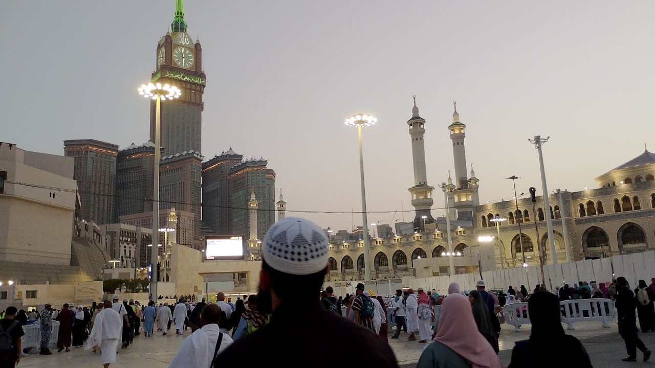 Maghrib Adhan That Will Make You Cry" (مغرب کی اذان جو آپ کو رُلا دے گی ...