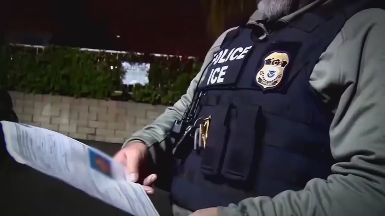 Phoenix ICE official defends raids, treatment of detainees - YouTube
